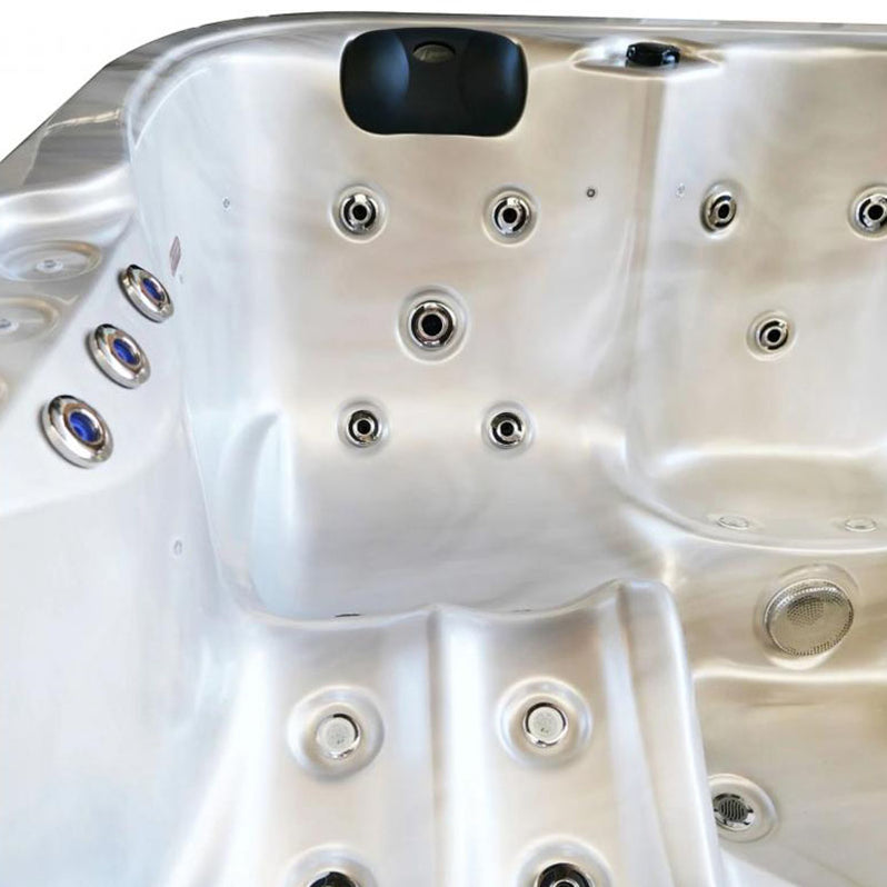 Jaquar Breva Spa - A Five-Seater Hot Tub for Ultimate Relaxation